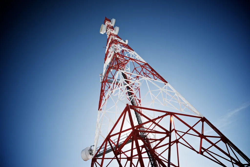 Thieves swipe 200-foot tower, leaving Alabama radio station in limbo ...