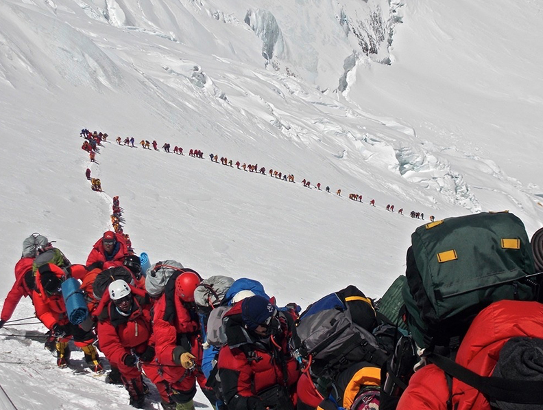 Everest guide recounts harrowing experience amid overcrowding and ...