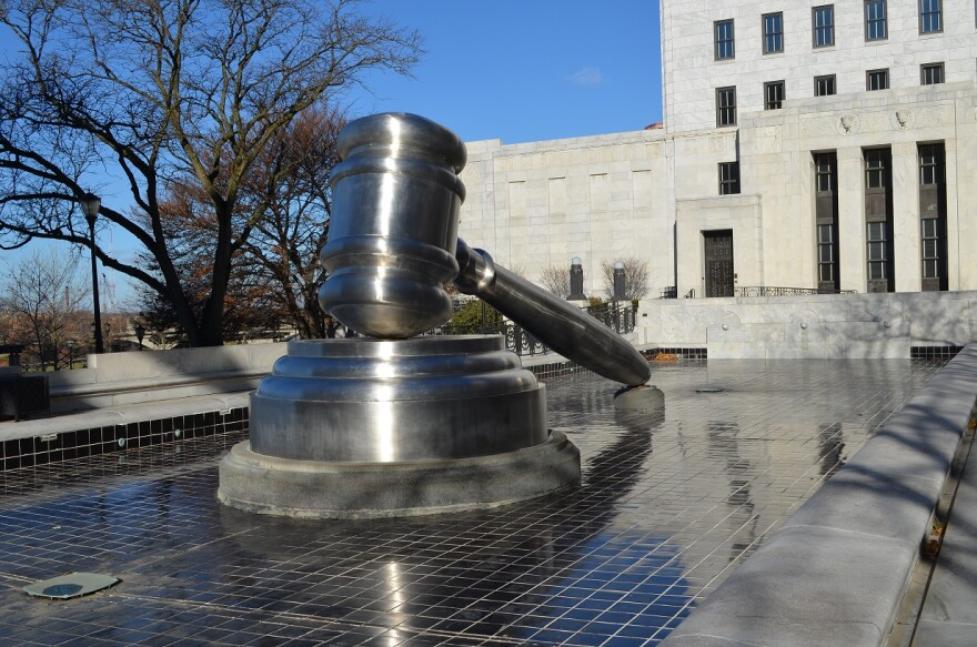 Ohio lawyer who pooped in Pringles can and left it in the parking lot ...