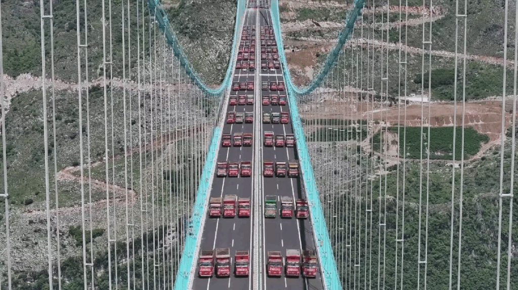 World S Tallest Bridge In China Passes Safety Test With 96 Heavy Trucks