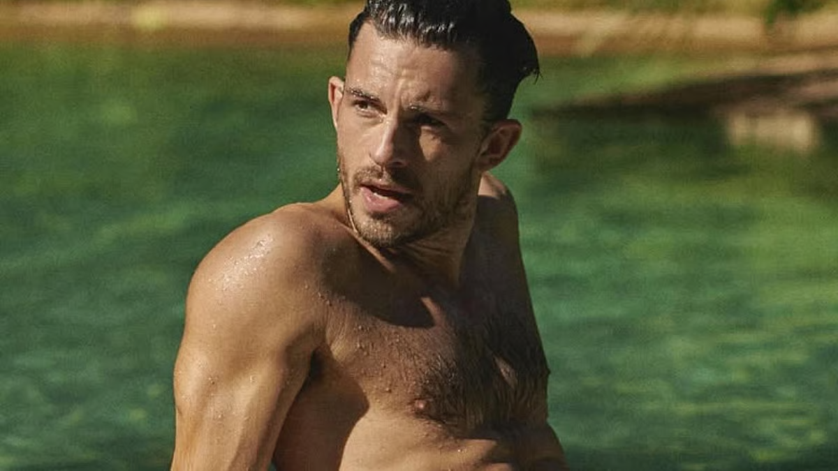 Jonathan Bailey Makes History As The First Openly Gay Man Crowned People’s Sexiest Man Alive ...