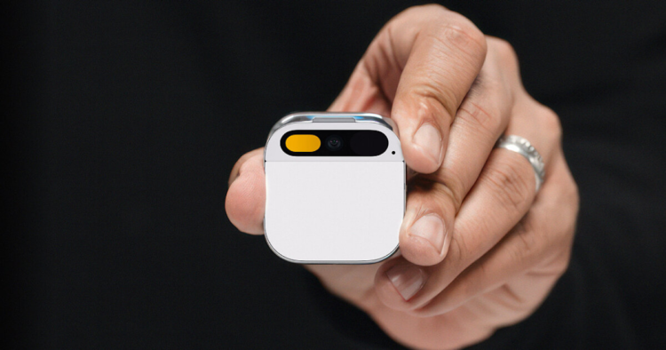 Apple AI Pin Explained: Is This Screenless Wearable Worth Wearing