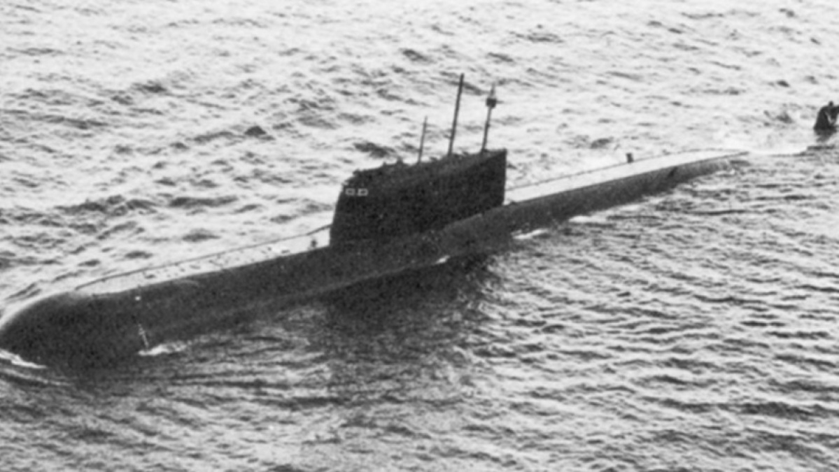 A Nuclear-Armed Submarine 5,511 Feet Underwater is Leaking Radiation