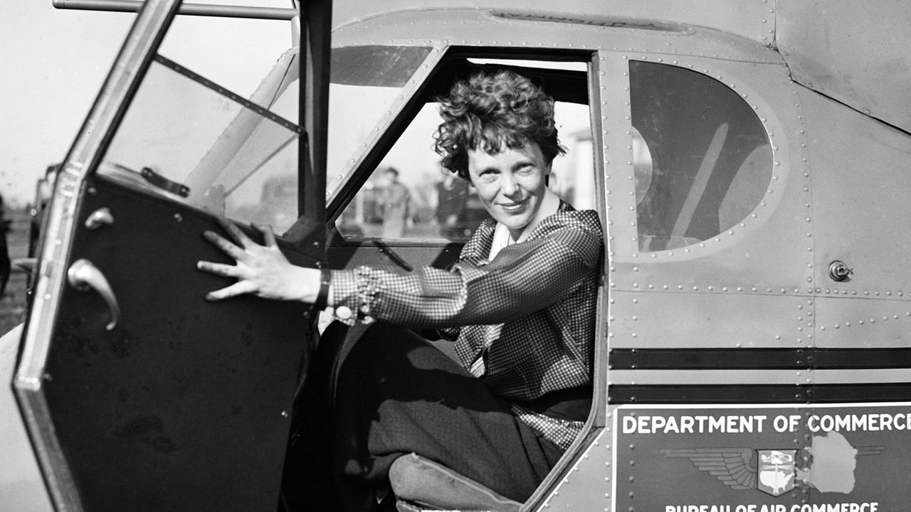 Amelia Earhart Mystery: Study Claims She Sent Distress Signals for Days ...