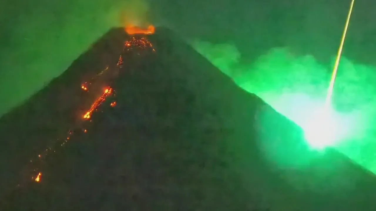 Meteor Near Philippines Volcano Sparks UFO Speculation, Scientists Say ...